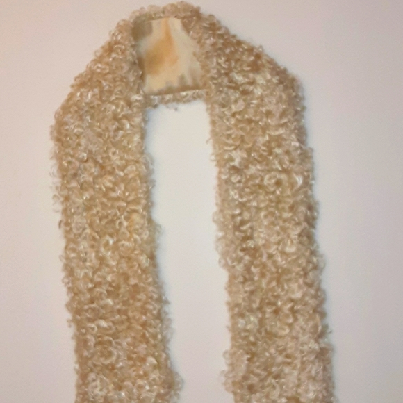 St. John Collection | Accessories | St John Scarf Sheep Oblong | Poshmark